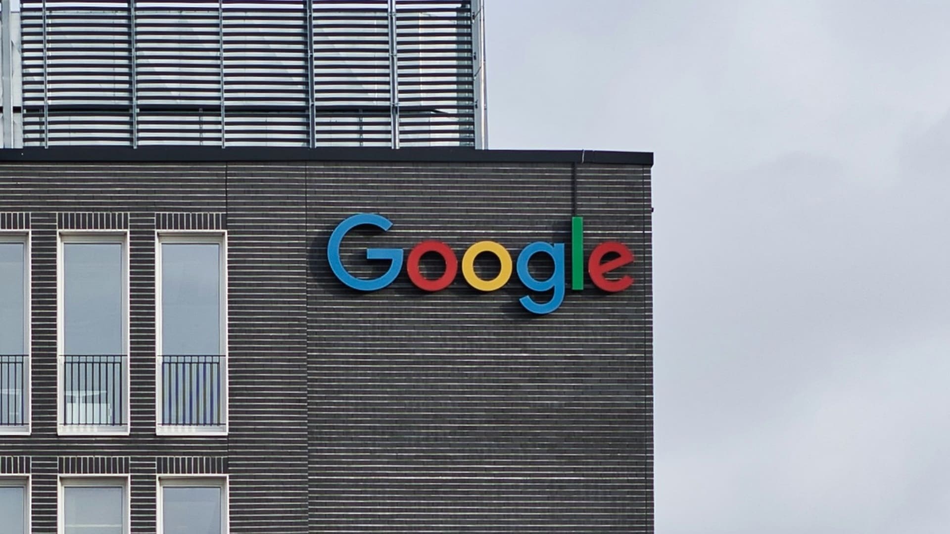 Google changes AI principles on weapons and surveillance - Hypertext