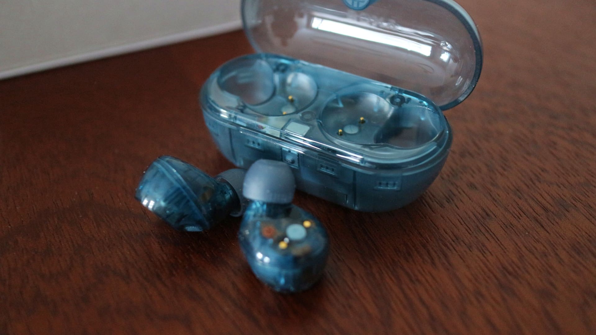 Sony WF-C710N Review: Clear, Inside and Out - Hypertext