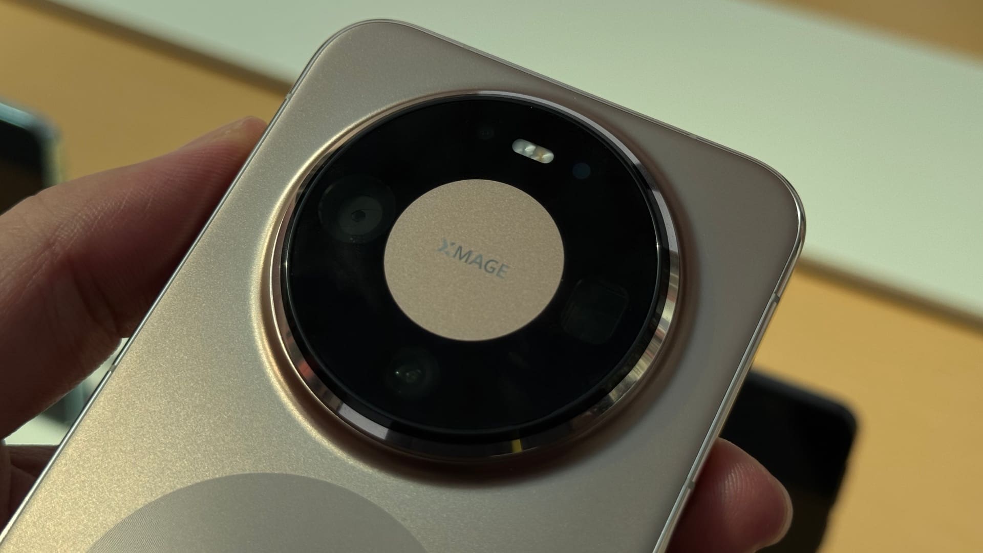 How the Huawei Mate 80 Pro compares to 2026's latest flagship phones ...