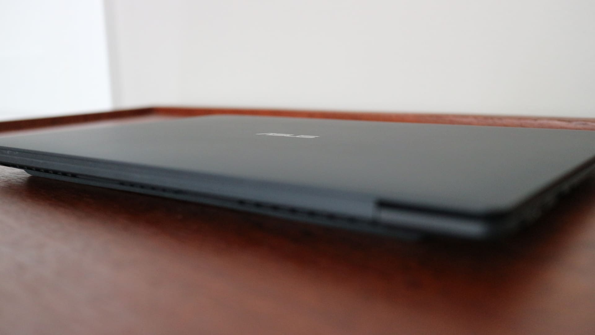 ASUS ExpertBook Ultra Review: C-Suite Ready - Hypertext